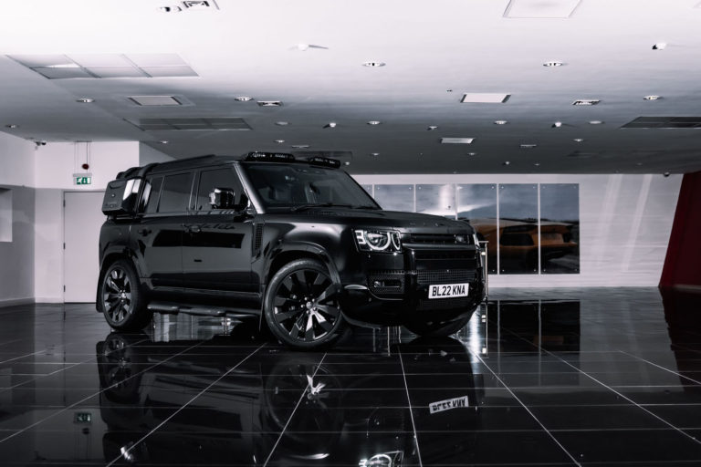 Land Rover Defender Urban Hire | Black - Platinum Executive Travel